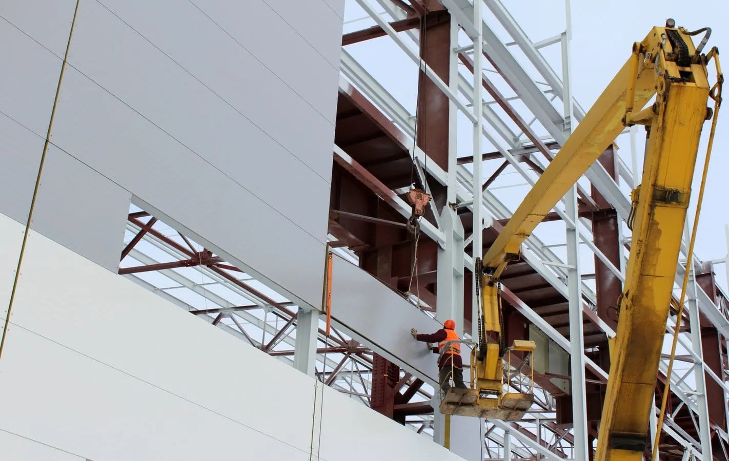 Sandwich Panel เพื่ออาคารปลอดภัยและประหยัดพลังงาน